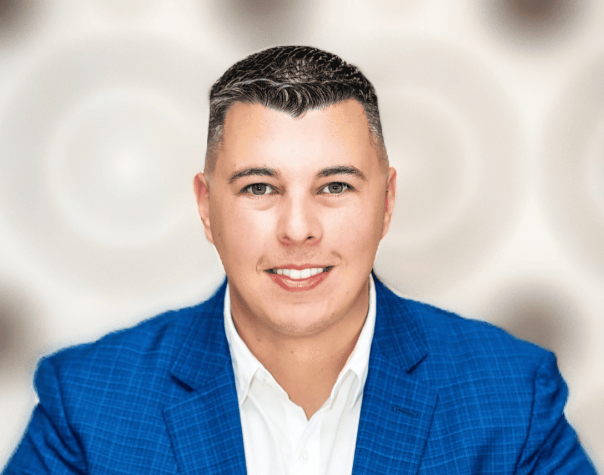 Michael Valencia - Elite 100 Agents